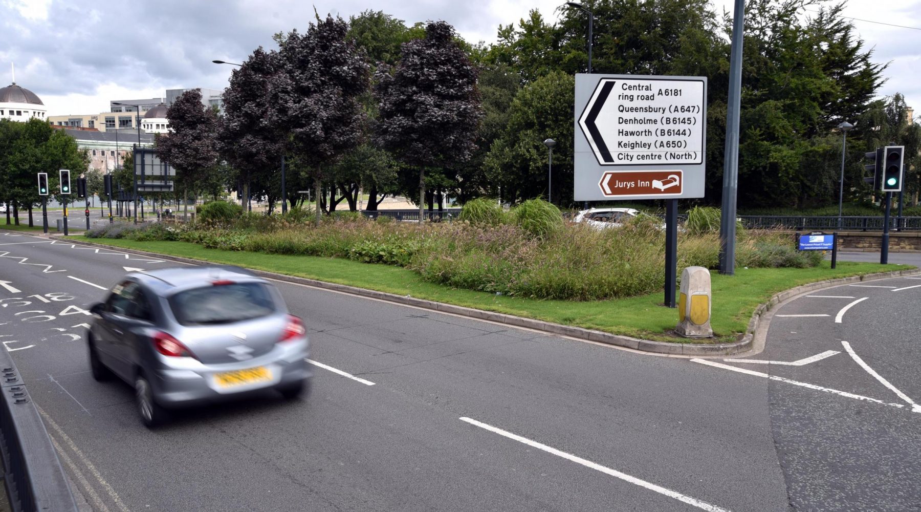 Roundabout and verge sponsorship raises £128,000 a year for Council ...